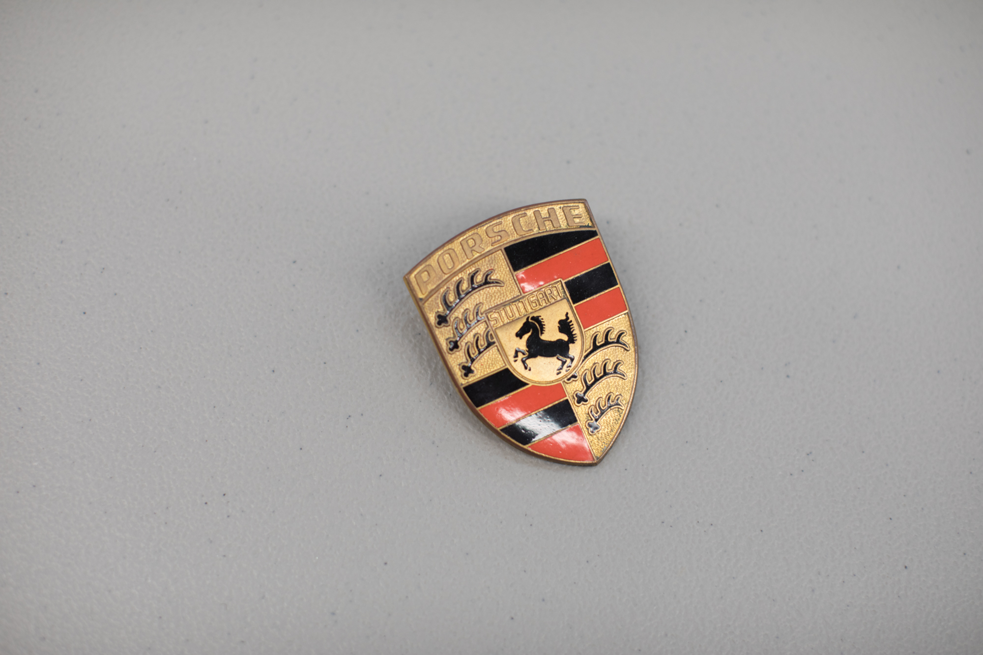 Early 911 Hood Crest